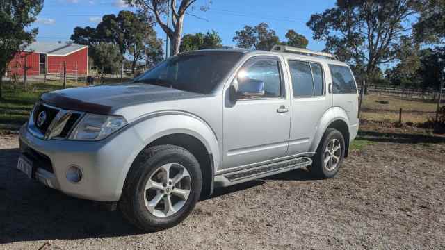 2011 NISSAN PATHFINDER ST-L (4x4) 5 SP AUTOMATIC 4D WAGON | Cars, Vans ...