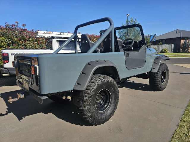 1985 JEEP CJ8 OVERLANDER (4x4) 3 SP AUTOMATIC 4X4 2D HARDTOP, 4 seats ...