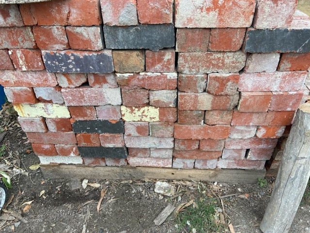 Red Brick Seconds - Building Materials in Heatherton VIC | Gumtree ...