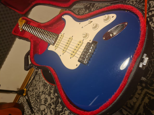 Vintage 1976 Daion Stratocaster guitar - Guitars & Amps in Golden Grove ...