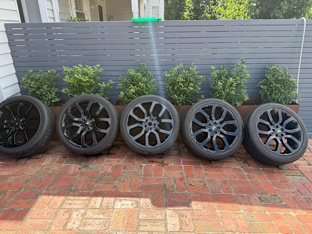 5x 22inch black Range Rover/Land Rover wheels with great tyres | Wheels ...
