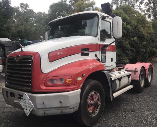 2005 MACK VISION ULTRA LIGHT TARE SPEC DAYCAB | Truck Parts | Gumtree ...