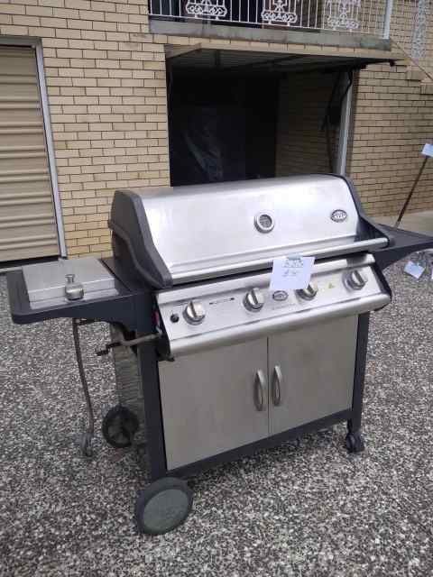 Jackeroo 4 Burner Gas BBQ - Ovens in Tivoli QLD | Gumtree Australia