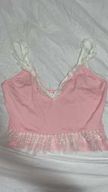 ROMWE Lace Ruffle Crop Top - Tops & Blouses in Booker Bay NSW | Gumtree ...