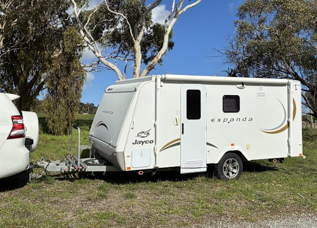 Rare 2013 14 Jayco Expanda with bunks - ideal first family van ...