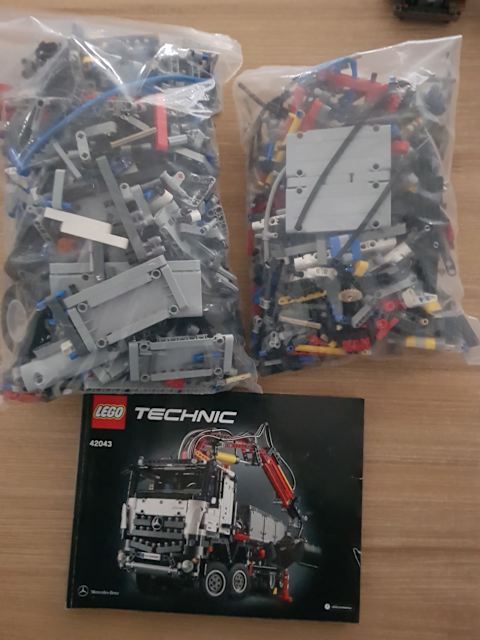 LEGO...Plus Booklets, Excellent Display Condition ,Cars, Boats, Trucks ...
