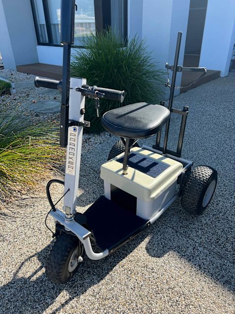 Parmaker Ride-on Golf Buggy - Golf in Leopold VIC | Gumtree Australia