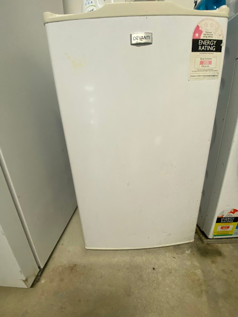 Bar Fridge for Free - Fridges & Freezers in Park Ridge QLD | Gumtree ...