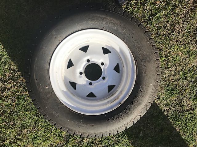 White Sunraysia Rim & Tyre : 175/80/13 : Ford Stud Pattern : As New ...