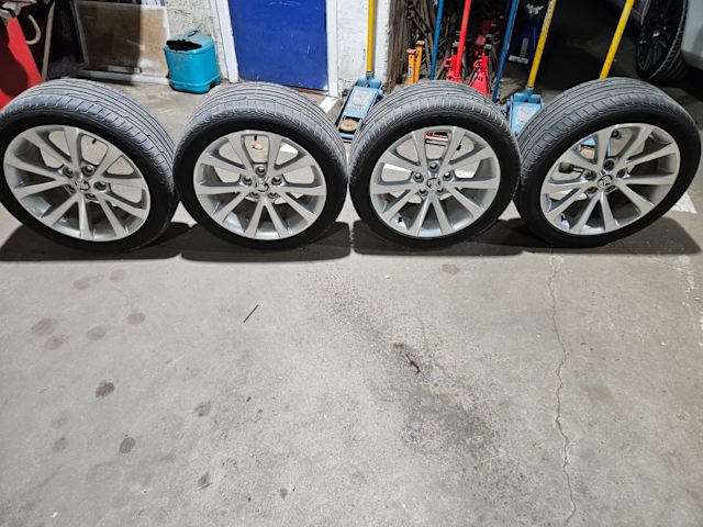 18 inch Holden Ve Calais V rims | Wheels, Tyres & Rims | Gumtree ...