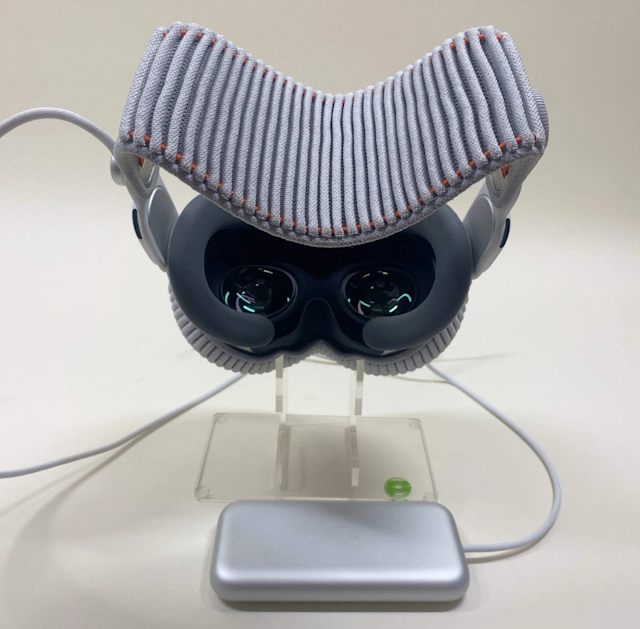 Apple Vision Pro 512GB 25w Dual Knit Band - Phone Accessories in Port ...