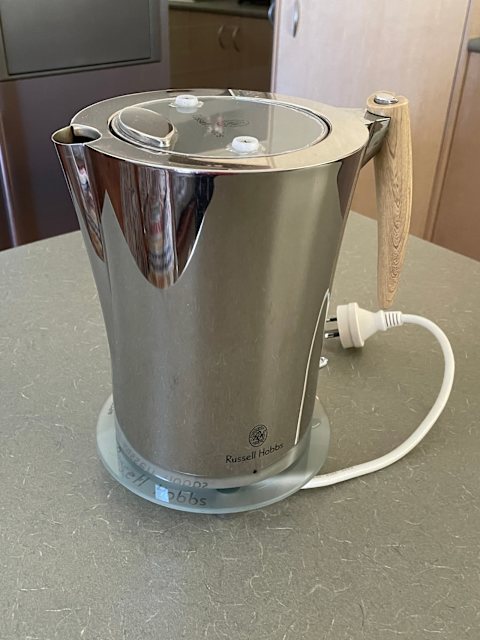 RUSSELL HOBBS faulty kettle 10789 for parts stainless steel button lid ...