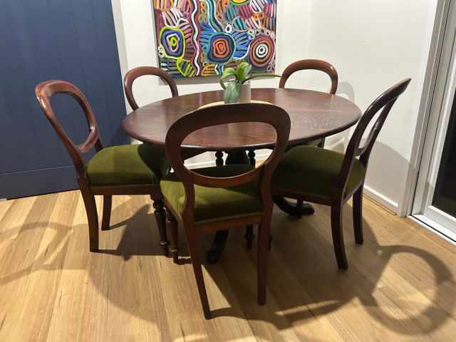 Antique wooden pedestal dining table with 6 chairs - Dining Tables in ...