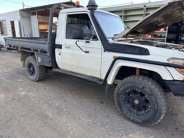 Toyota Landcruiser 79 Series Alloy wheels 265/75R16 | Wheels, Tyres ...