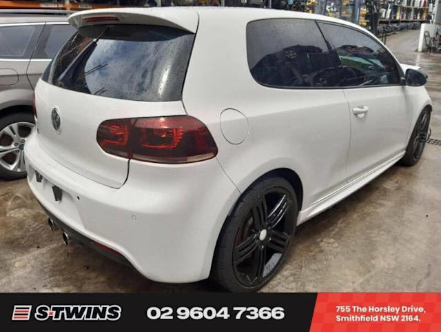 WRECKING 2011 VOLKSWAGEN GOLF R 2.0L PETROL AUTOMATIC (STOCK ST4131 ...