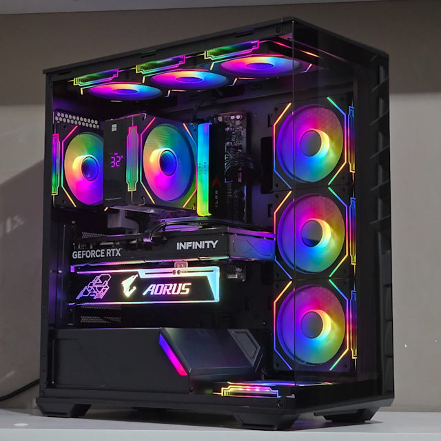 RTX 5070 / DDR5 6000 32GB / RYZEN 7 7700 / GAMING PC - Desktops in ...