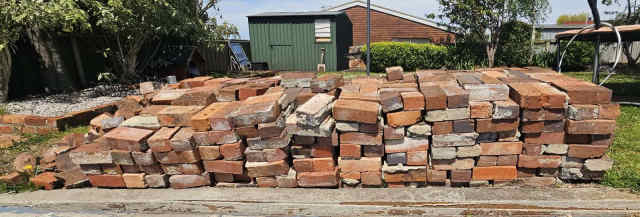 bricks complete and half - Building Materials in Devonport TAS ...