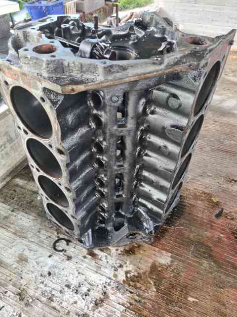 Holden 5ltr 304 Engine Blocks And Parts Engine Engine Parts And Transmission Gumtree Australia