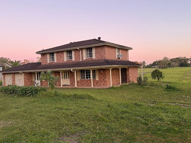 Rent a 4 Bedroom House with Three Toilets. - for Rent | Gumtree Australia