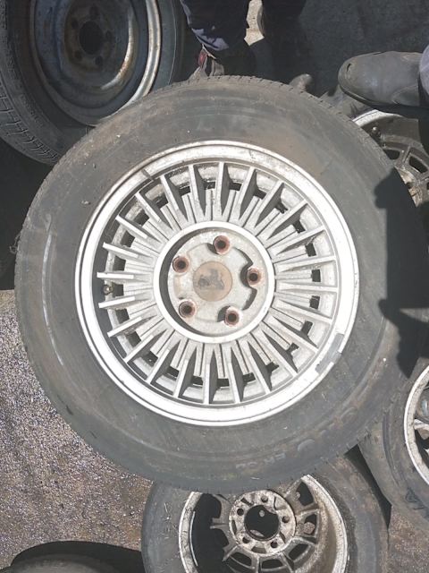 Holden Commodore VB or VC SL/E mag. | Wheels, Tyres & Rims | Gumtree ...