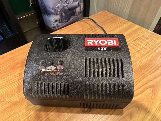 RYOBI 12v battery charger | Power Tools | Gumtree Australia Casey Area ...