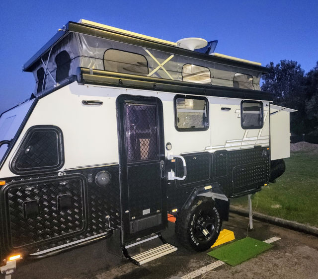 MDC XL13E M11 OFF ROAD/ HYBRID | Caravans | Gumtree Australia Newcastle Area - Newcastle ...