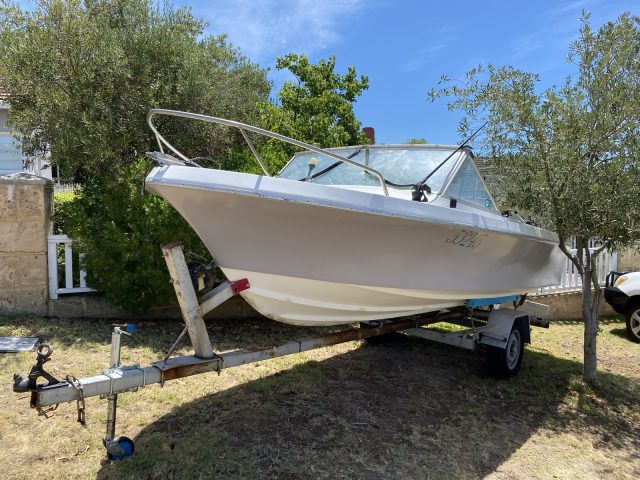 5m Pacemaker 90 Johnson | Motorboats & Powerboats | Gumtree Australia ...