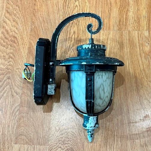 External Wall Hung Coach Light - Outdoor Lighting in Wingfield SA ...