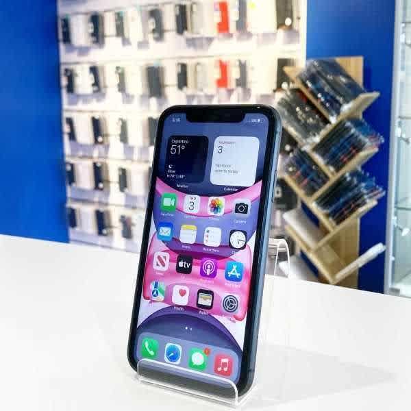 iPhone 11 64G Black GOOD CONDITION TAX INVOICE NO FACE ID NEW SCREEN ...