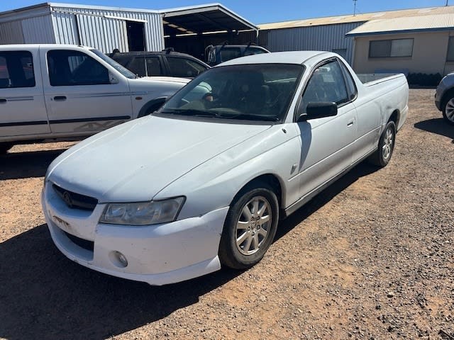 WRECKING VY UTE, V6 AUTO, VZ SV6 FRONT ECOTEC V6 | Wrecking | Gumtree ...