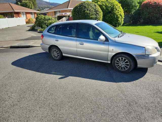 2004 KIA RIO 5 SP MANUAL 4D SEDAN, 5 seats BC | Cars, Vans & Utes ...
