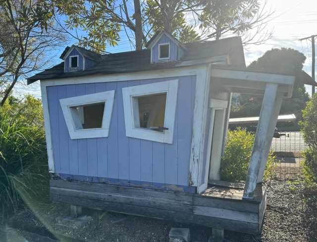 Unique and Charming Kids Cubby House - Miscellaneous Goods in Ayr QLD ...