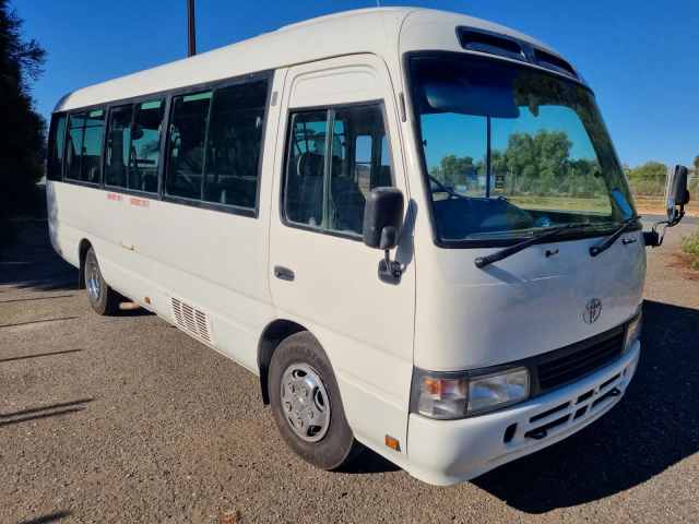 2006 Toyota Coaster BB50R 4.1L 15b Turbo Diesel Manual Bus | Cars, Vans ...