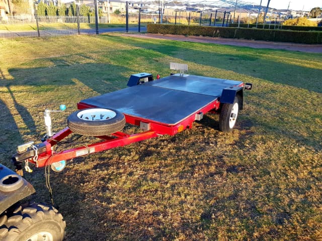 8x4 TILT TRAY table top trailer rego Sunraiser wheels cheap | Trailers ...