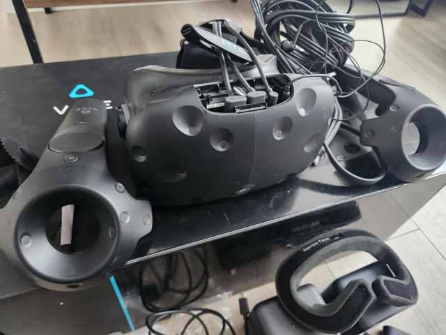 HTC VIVE Complete Set! Virtual Reality - Other Electronics & Computers ...