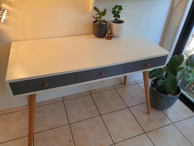 Hallway Table or Computer Desk - Buffets & Side Tables in Balmoral QLD ...