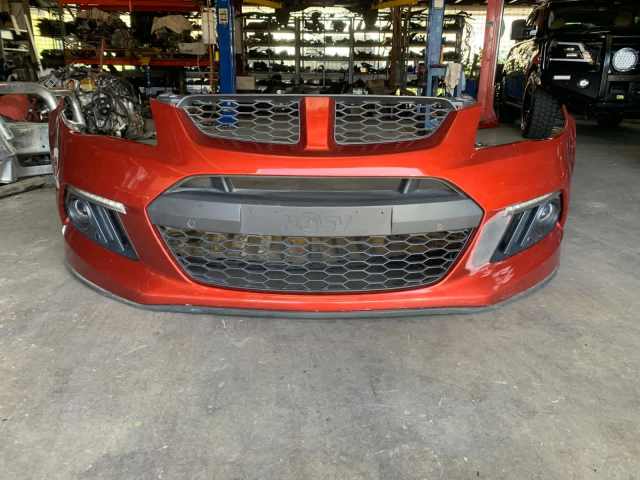 Genuine VF HSV Maloo Clubsport complete front bar | Auto Body parts ...