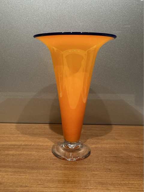 Richard Morrell Vase - Collectables in Clarkson WA | Gumtree Australia