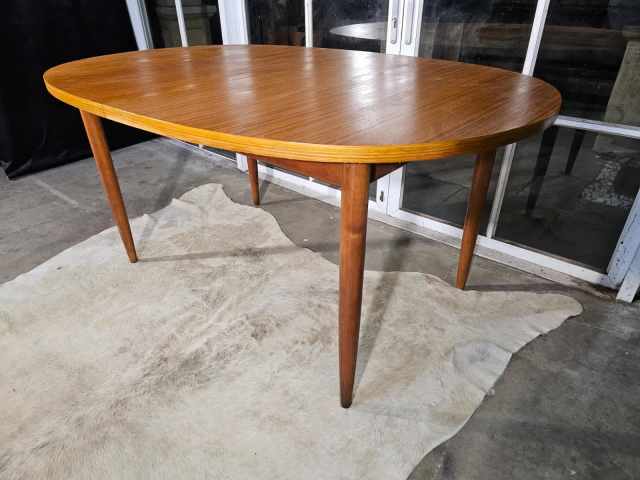 Beautiful Parker-Eames Retro-Vintage Dining Table -Can Deliver - Dining ...