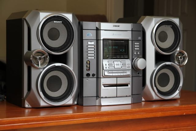 Sony MHC-RG55 Compact Stereo System. Cassette, CD Changer, Radio ...