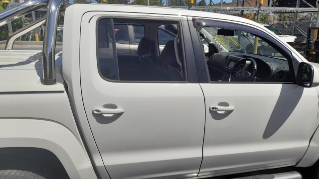 RIGHT REAR WINDOW REG/MOTOR VOLKSWAGEN AMAROK, 10/10-09/22 (C36432 ...