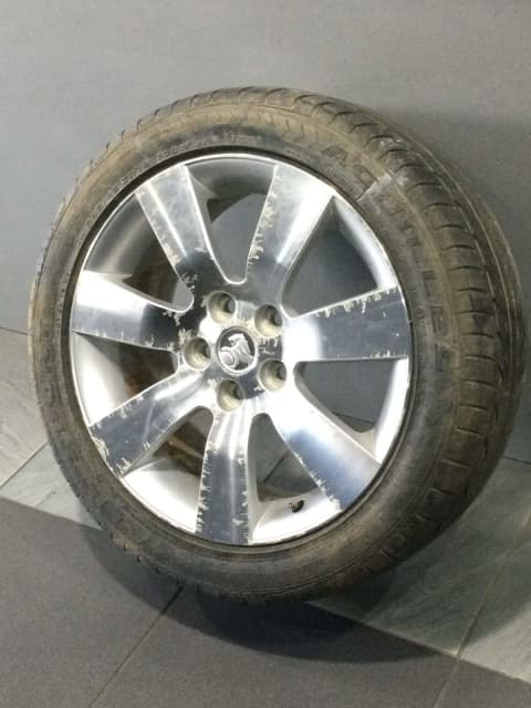 HOLDEN COMMODORE VE CALAIS 18” GENUINE ALLOY WHEELS & TYRES | Wheels ...