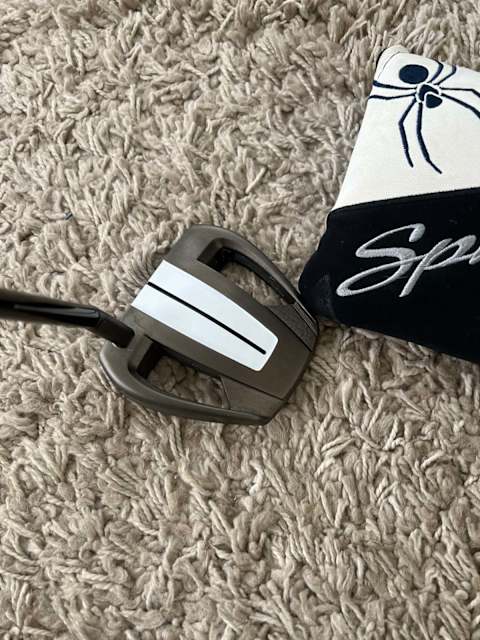 TaylorMade Spider Tour V 35 putter - Golf in Sandy Bay TAS | Gumtree ...