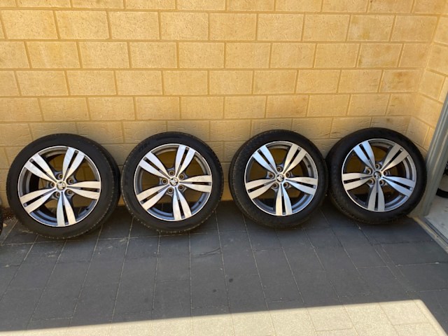 Holden Commodore vf wheels | Wheels, Tyres & Rims | Gumtree Australia ...