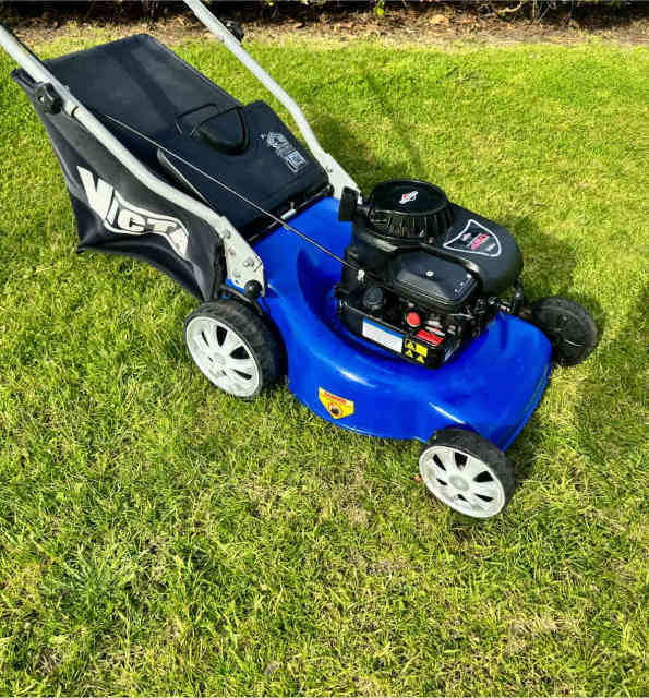 Victa Vantage Lawn Mower - Lawn Mowers in Frankston VIC | Gumtree Australia