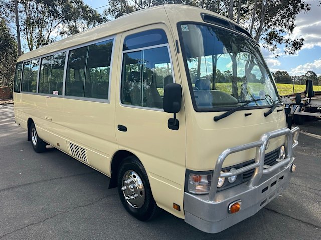 TOYOTA COASTER DELUXE BUS IDEAL MOTORHOME CONVERSION | Cars, Vans ...