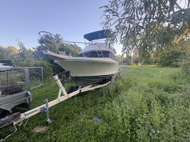 Bertram 25 foot boat | Motorboats & Powerboats | Gumtree Australia ...