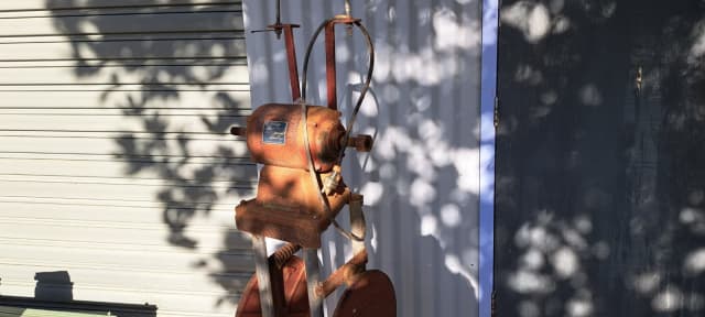 Sunbeam Shearing Sharpening Machine 240volt - Miscellaneous Goods in ...