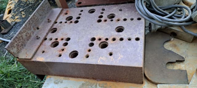 Blacksmith Wrought Iron Swage Block Scrolling Jig - Hand Tools in ...