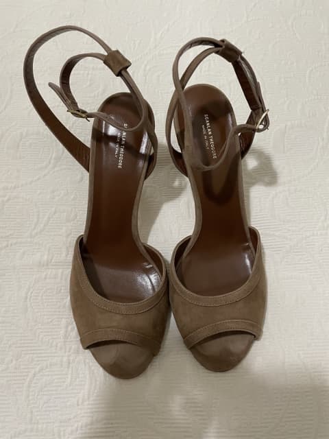 Scanlan Theodore BNIB New Suede Sandal Desert Taupe Size 39 - Women's ...
